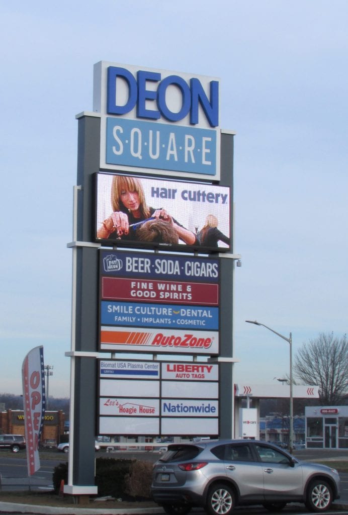 Deon Square pylon - Forman Signs